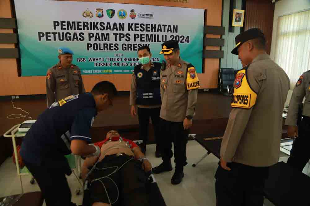 382 Personel PAM TPS Di Periksa Tensi Darahnya - kabargresik.com
