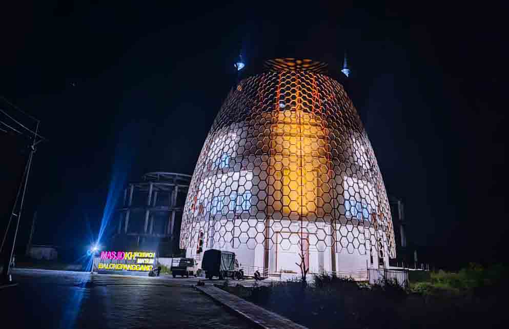 Masjid KH. Robbach Ma'sum Diresmikan oleh Bupati Fandi Akhmad Yani ...